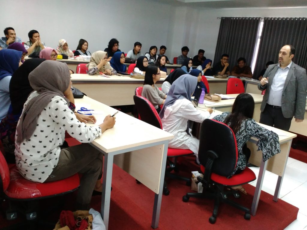 Ada Kelas Internasional, Loh, di Telkom University! Yuk, Cari Tahu! - Indonesia College Sejak 1993